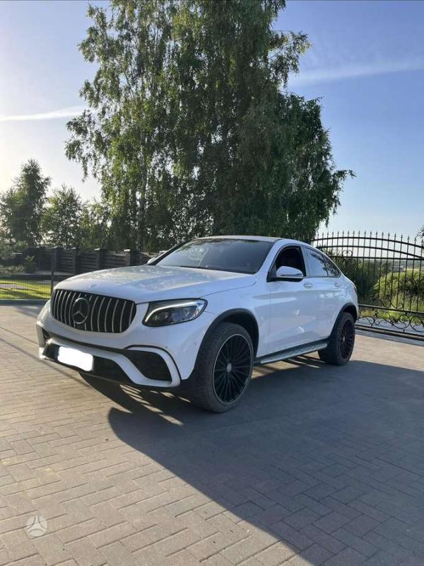 Balts Mercedes-Benz GLC 300 2018 Plungė, ar dzinēja tilpumu 2.00 L un nobraukumu 124 tūkst. km par 35000 €, foto 1 vietnē AUTOMOTO.COM.LV