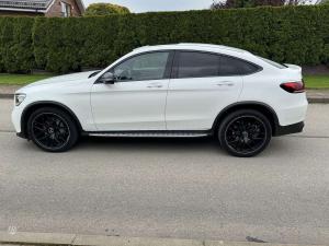 White Mercedes-Benz GLC 300 2018 in Vilnius, with an engine capacity of 1.99 L and mileage of 87 thousand km for 23999 €, photo 6 on AUTOMOTO.COM.LV