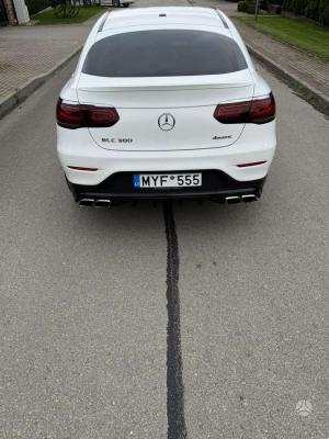 White Mercedes-Benz GLC 300 2018 in Vilnius, with an engine capacity of 1.99 L and mileage of 87 thousand km for 23999 €, photo 8 on AUTOMOTO.COM.LV