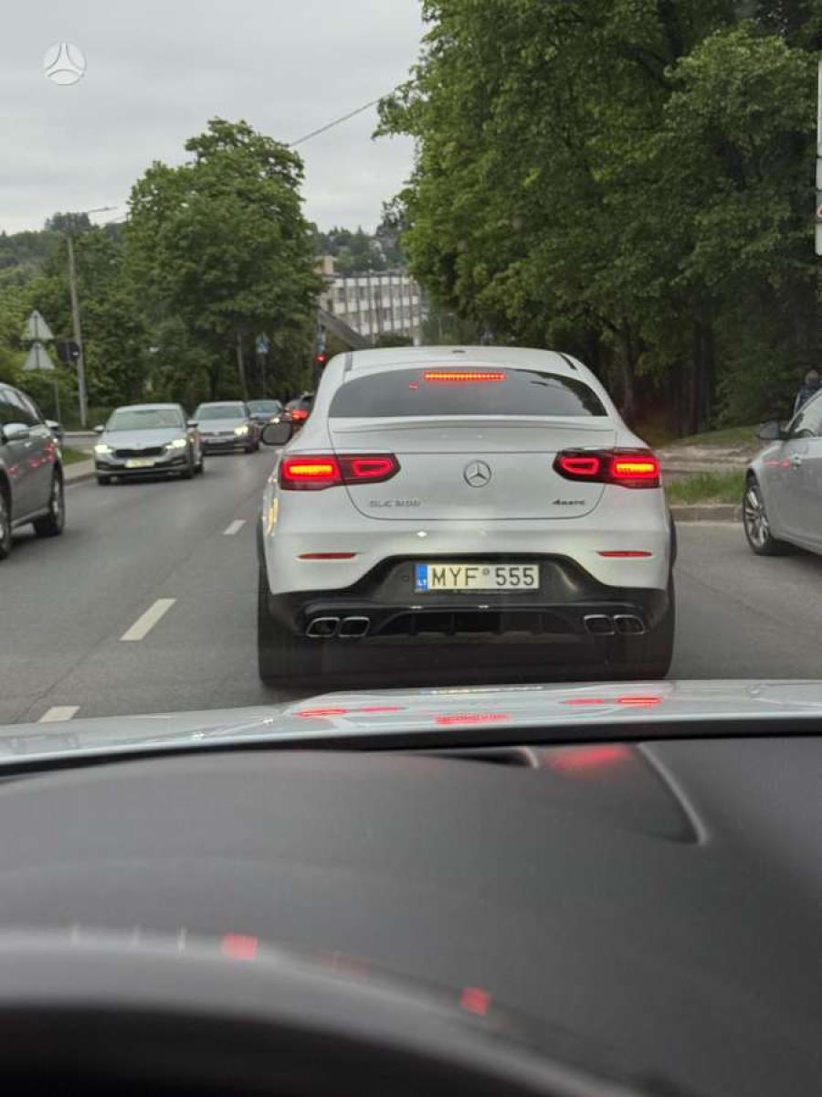 White Mercedes-Benz GLC 300 2018 in Vilnius, with an engine capacity of 1.99 L and mileage of 87 thousand km for 23999 €, photo 19 on AUTOMOTO.COM.LV