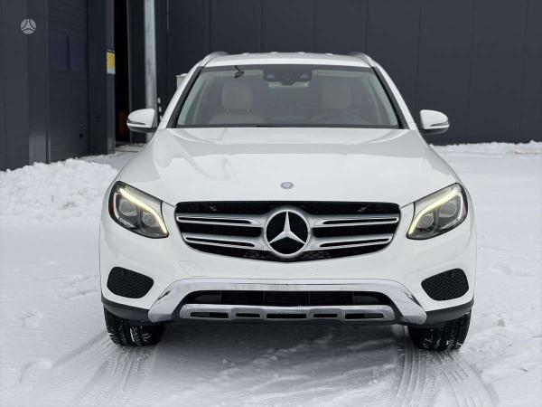 White Mercedes-Benz GLC 300 2016 in Siauliai, with an engine capacity of 1.99 L and mileage of 204 thousand km for 21400 €, photo 2 on AUTOMOTO.COM.LV
