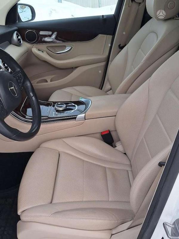 Balts Mercedes-Benz GLC 300 2017 Viļņa, ar dzinēja tilpumu 1.99 L un nobraukumu 152 tūkst. km par 19500 €, foto 9 vietnē AUTOMOTO.COM.LV