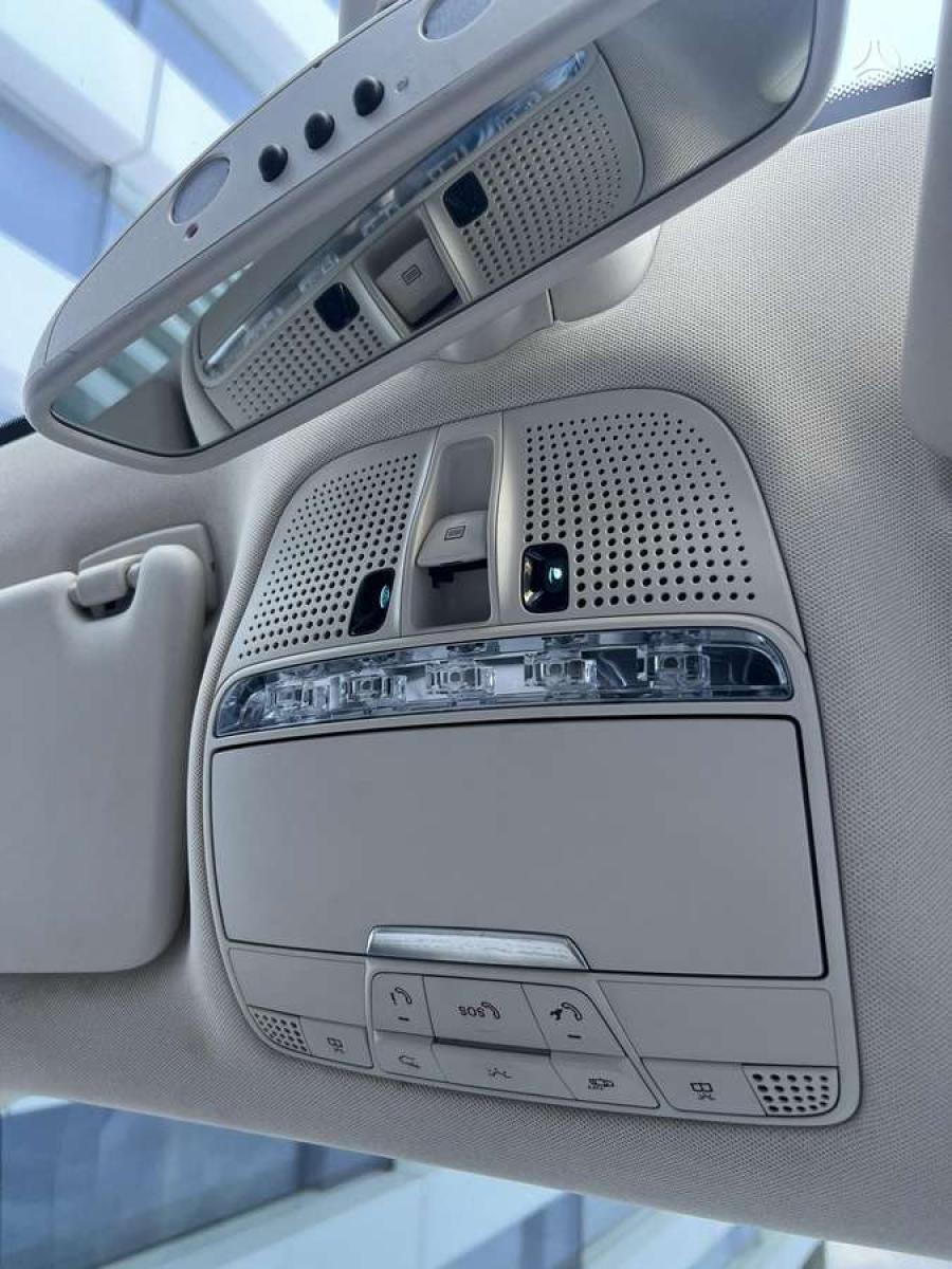 White Mercedes-Benz GLC 300 2017 in Vilnius, with an engine capacity of 1.99 L and mileage of 213 thousand km for 22990 €, photo 14 on AUTOMOTO.COM.LV