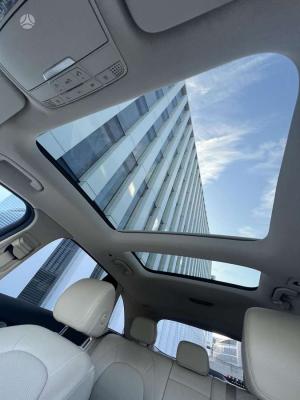 White Mercedes-Benz GLC 300 2017 in Vilnius, with an engine capacity of 1.99 L and mileage of 213 thousand km for 22990 €, photo 16 on AUTOMOTO.COM.LV