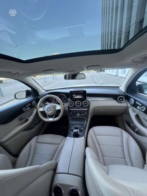 White Mercedes-Benz GLC 300 2017 in Vilnius, with an engine capacity of 1.99 L and mileage of 213 thousand km for 22990 €, photo 18 on AUTOMOTO.COM.LV