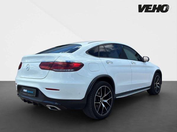 White Mercedes-Benz GLC 300 2019 in Vilnius, with an engine capacity of 1.99 L and mileage of 171 thousand km for 34500 €, photo 5 on AUTOMOTO.COM.LV