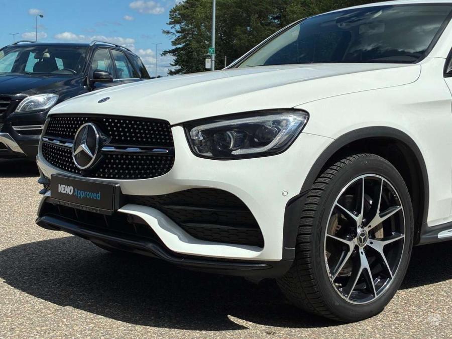 Белый Мерседес GLC 300 2019 в Вильнюс, объемом двигателя 1.99 л и пробегом 171 тыс. км за 34500 €, фото 10 на AUTOMOTO.COM.LV