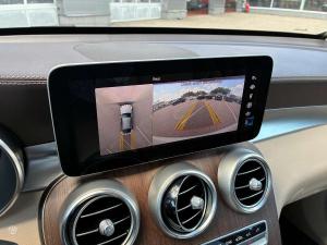 Белый Мерседес GLC 300 2019 в Вильнюс, объемом двигателя 1.99 л и пробегом 171 тыс. км за 34500 €, фото 27 на AUTOMOTO.COM.LV