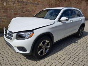 Balts Mercedes-Benz GLC 300 2019 Šauļi, ar dzinēja tilpumu 2.00 L un nobraukumu 78 tūkst. km par 14750 €, foto  vietnē AUTOMOTO.COM.LV