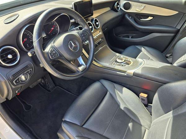 White Mercedes-Benz GLC 300 2019 in Siauliai, with an engine capacity of 2.00 L and mileage of 78 thousand km for 14750 €, photo 5 on AUTOMOTO.COM.LV