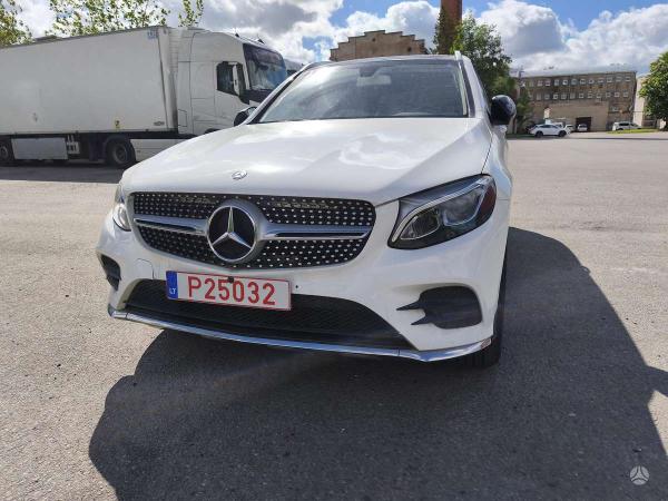 Balts Mercedes-Benz GLC 300 2019 Šauļi, ar dzinēja tilpumu 1.99 L un nobraukumu 40 tūkst. km par 21300 €, foto  vietnē AUTOMOTO.COM.LV