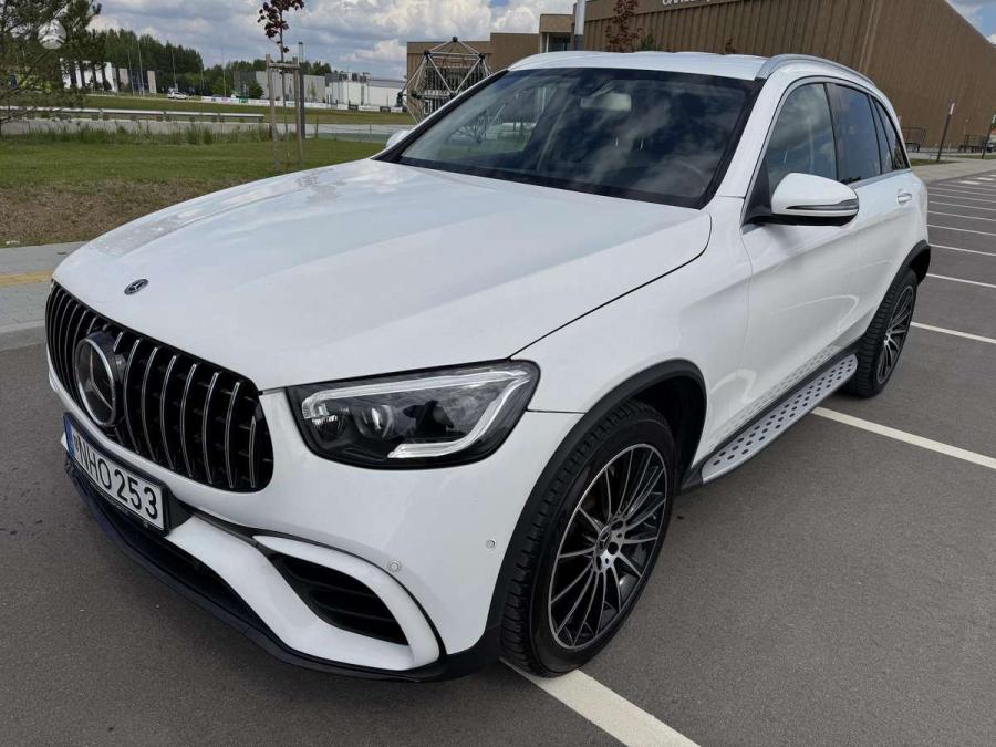 Balts Mercedes-Benz GLC 300 2019 Gargždai, ar dzinēja tilpumu 1.99 L un nobraukumu 66 tūkst. km par 23000 €, foto 1 vietnē AUTOMOTO.COM.LV