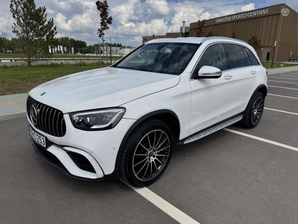 Balts Mercedes-Benz GLC 300 2019 Gargždai, ar dzinēja tilpumu 1.99 L un nobraukumu 66 tūkst. km par 23000 €, foto 2 vietnē AUTOMOTO.COM.LV