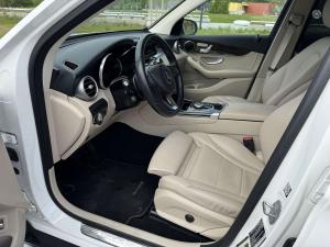 Balts Mercedes-Benz GLC 300 2019 Gargždai, ar dzinēja tilpumu 1.99 L un nobraukumu 66 tūkst. km par 23000 €, foto 11 vietnē AUTOMOTO.COM.LV