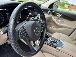 Balts Mercedes-Benz GLC 300 2019 Gargždai, ar dzinēja tilpumu 1.99 L un nobraukumu 66 tūkst. km par 23000 €, foto 13 vietnē AUTOMOTO.COM.LV