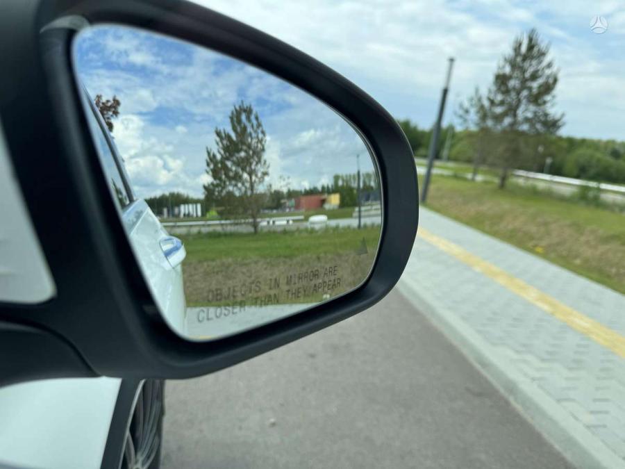 Balts Mercedes-Benz GLC 300 2019 Gargždai, ar dzinēja tilpumu 1.99 L un nobraukumu 66 tūkst. km par 23000 €, foto 17 vietnē AUTOMOTO.COM.LV