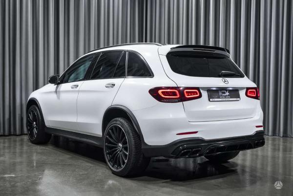 White Mercedes-Benz GLC 300 2020 in Marijampole, with an engine capacity of 1.99 L and mileage of 81 thousand km for 27950 €, photo 8 on AUTOMOTO.COM.LV