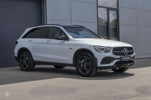 Balts Mercedes-Benz GLC 300 2020 Kauņa, ar dzinēja tilpumu 1.95 L un nobraukumu 226 tūkst. km par 27999 €, foto 4 vietnē AUTOMOTO.COM.LV