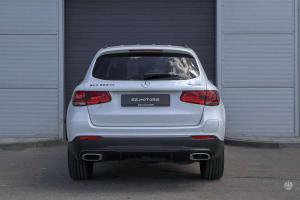 Balts Mercedes-Benz GLC 300 2020 Kauņa, ar dzinēja tilpumu 1.95 L un nobraukumu 226 tūkst. km par 27999 €, foto 11 vietnē AUTOMOTO.COM.LV