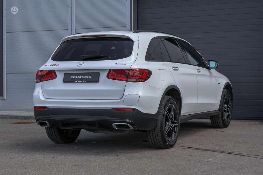 Balts Mercedes-Benz GLC 300 2020 Kauņa, ar dzinēja tilpumu 1.95 L un nobraukumu 226 tūkst. km par 27999 €, foto 12 vietnē AUTOMOTO.COM.LV