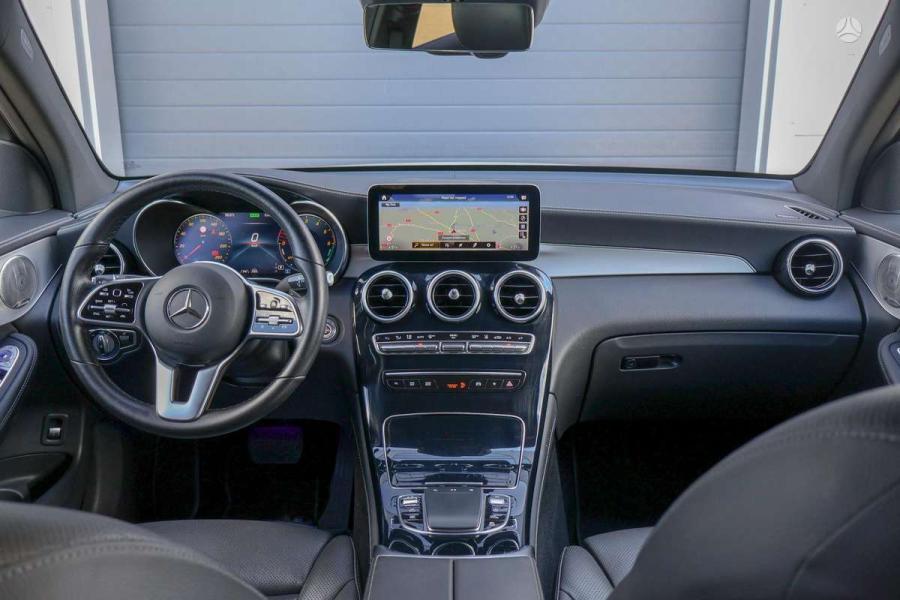 Balts Mercedes-Benz GLC 300 2020 Kauņa, ar dzinēja tilpumu 1.95 L un nobraukumu 226 tūkst. km par 27999 €, foto 21 vietnē AUTOMOTO.COM.LV
