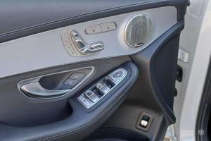 Balts Mercedes-Benz GLC 300 2020 Kauņa, ar dzinēja tilpumu 1.95 L un nobraukumu 226 tūkst. km par 27999 €, foto 28 vietnē AUTOMOTO.COM.LV