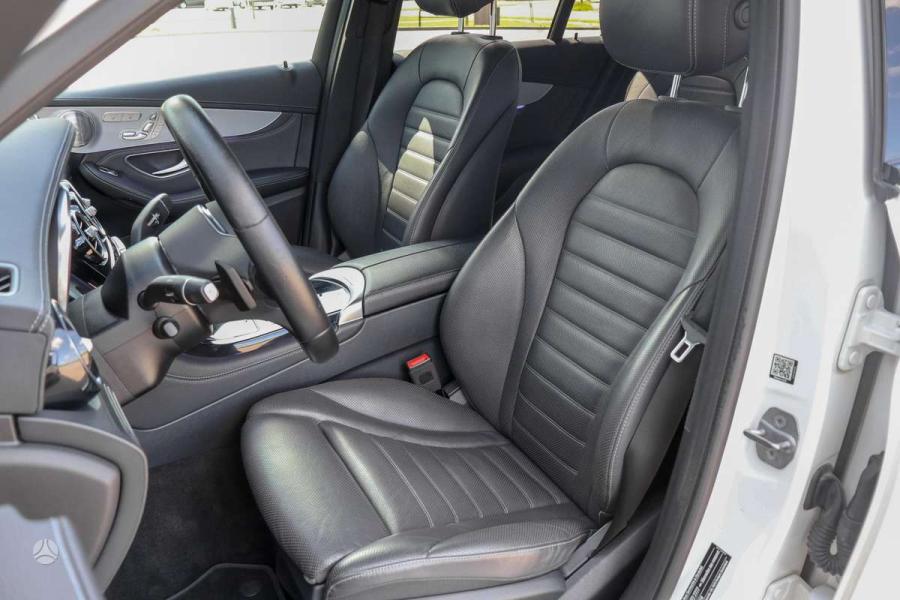 Balts Mercedes-Benz GLC 300 2020 Kauņa, ar dzinēja tilpumu 1.95 L un nobraukumu 226 tūkst. km par 27999 €, foto 31 vietnē AUTOMOTO.COM.LV