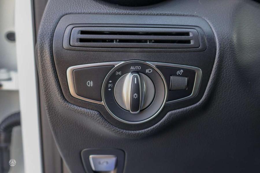 Balts Mercedes-Benz GLC 300 2020 Kauņa, ar dzinēja tilpumu 1.95 L un nobraukumu 226 tūkst. km par 27999 €, foto 32 vietnē AUTOMOTO.COM.LV