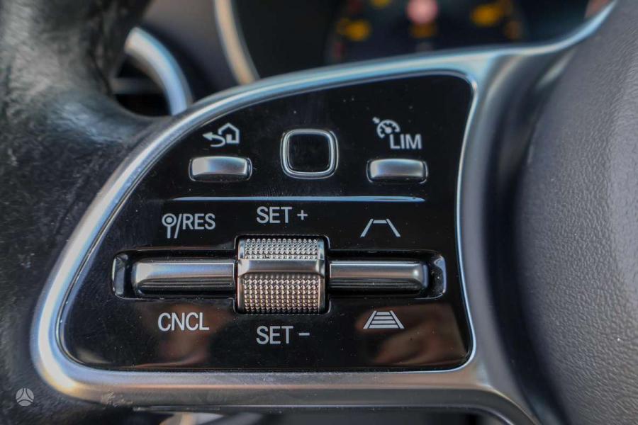 Balts Mercedes-Benz GLC 300 2020 Kauņa, ar dzinēja tilpumu 1.95 L un nobraukumu 226 tūkst. km par 27999 €, foto 34 vietnē AUTOMOTO.COM.LV