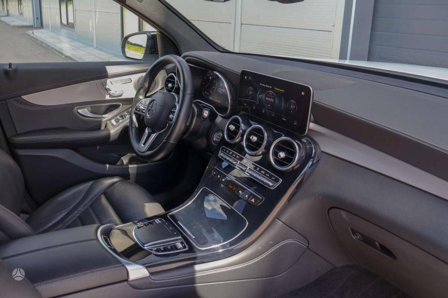 Balts Mercedes-Benz GLC 300 2020 Kauņa, ar dzinēja tilpumu 1.95 L un nobraukumu 226 tūkst. km par 27999 €, foto 40 vietnē AUTOMOTO.COM.LV