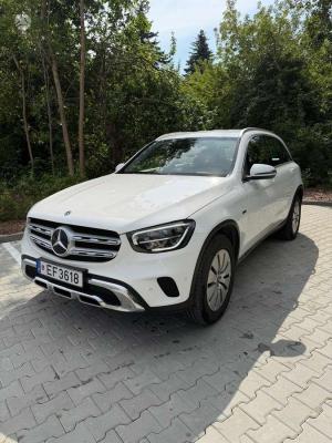Balts Mercedes-Benz GLC 300 2020 Viļņa, ar dzinēja tilpumu 1.99 L un nobraukumu 158 tūkst. km par 26500 €, foto 4 vietnē AUTOMOTO.COM.LV