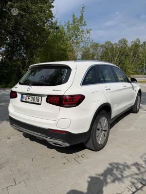 Balts Mercedes-Benz GLC 300 2020 Viļņa, ar dzinēja tilpumu 1.99 L un nobraukumu 158 tūkst. km par 26500 €, foto 5 vietnē AUTOMOTO.COM.LV