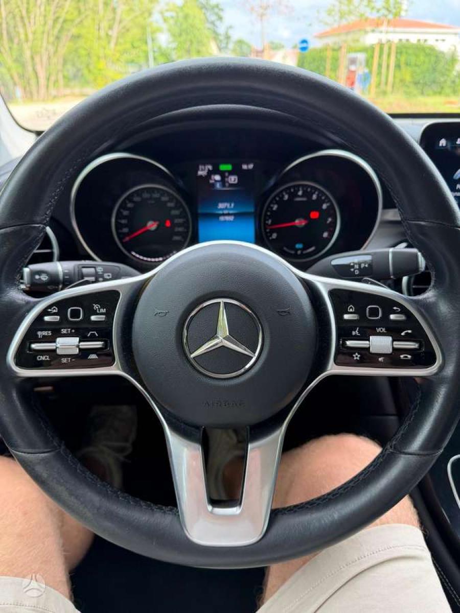 Balts Mercedes-Benz GLC 300 2020 Viļņa, ar dzinēja tilpumu 1.99 L un nobraukumu 158 tūkst. km par 26500 €, foto 8 vietnē AUTOMOTO.COM.LV