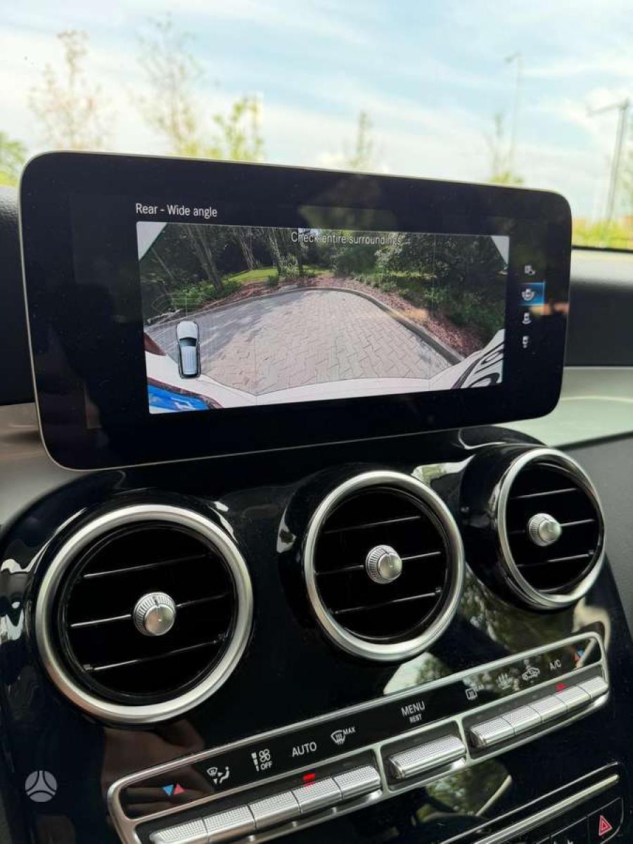 Balts Mercedes-Benz GLC 300 2020 Viļņa, ar dzinēja tilpumu 1.99 L un nobraukumu 158 tūkst. km par 26500 €, foto 13 vietnē AUTOMOTO.COM.LV