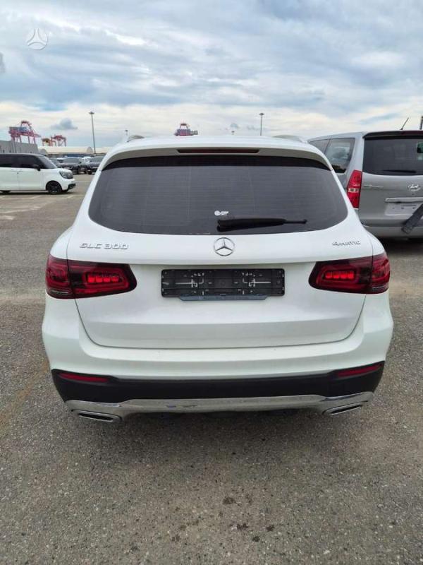 Balts Mercedes-Benz GLC 300 2020 Kauņa, ar dzinēja tilpumu 1.99 L un nobraukumu 151 tūkst. km par 23900 €, foto 7 vietnē AUTOMOTO.COM.LV