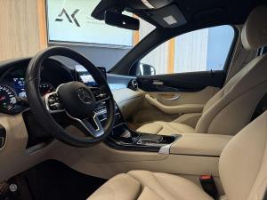 Balts Mercedes-Benz GLC 300 2020 Kauņa, ar dzinēja tilpumu 1.99 L un nobraukumu 148 tūkst. km par 32990 €, foto 14 vietnē AUTOMOTO.COM.LV
