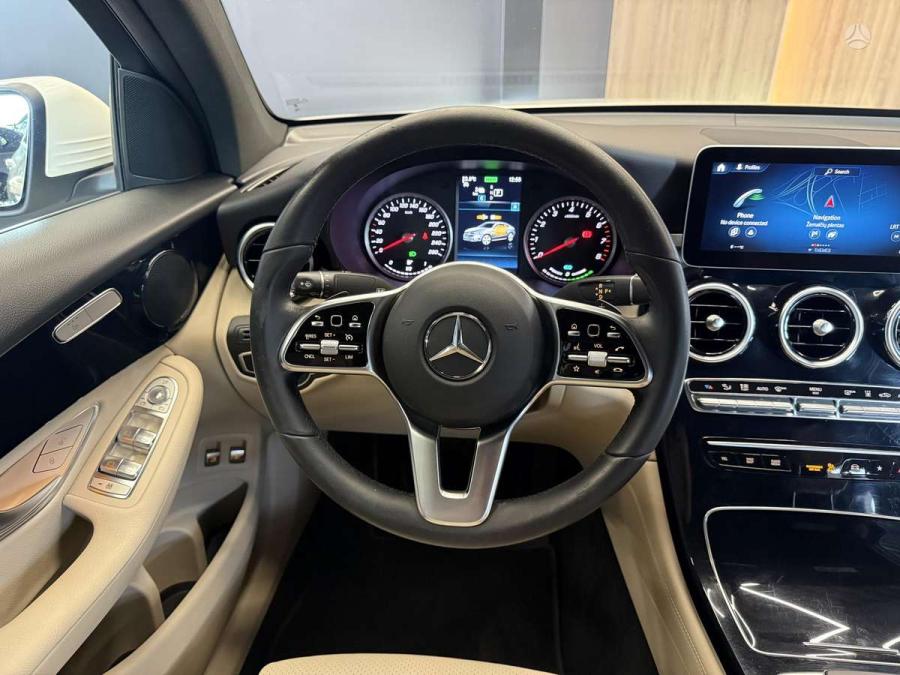 Balts Mercedes-Benz GLC 300 2020 Kauņa, ar dzinēja tilpumu 1.99 L un nobraukumu 148 tūkst. km par 32990 €, foto 16 vietnē AUTOMOTO.COM.LV