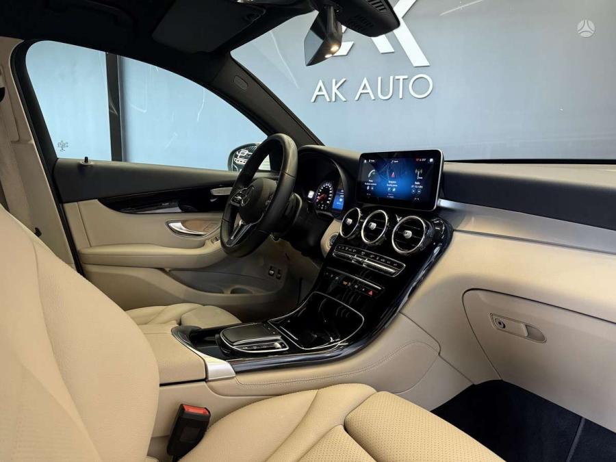 Balts Mercedes-Benz GLC 300 2020 Kauņa, ar dzinēja tilpumu 1.99 L un nobraukumu 148 tūkst. km par 32990 €, foto 18 vietnē AUTOMOTO.COM.LV