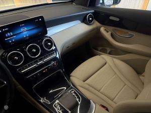 Balts Mercedes-Benz GLC 300 2020 Kauņa, ar dzinēja tilpumu 1.99 L un nobraukumu 148 tūkst. km par 32990 €, foto 22 vietnē AUTOMOTO.COM.LV