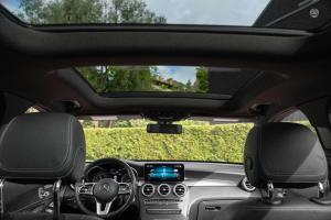 White Mercedes-Benz GLC 300 2020 in Vilnius, with an engine capacity of 1.99 L and mileage of 110 thousand km for 23950 €, photo 16 on AUTOMOTO.COM.LV