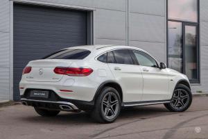 Balts Mercedes-Benz GLC 300 2020 Kauņa, ar dzinēja tilpumu 1.99 L un nobraukumu 163 tūkst. km par 34999 €, foto 3 vietnē AUTOMOTO.COM.LV