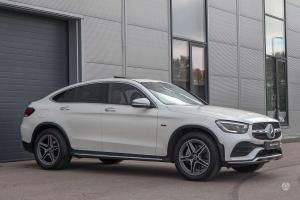 Balts Mercedes-Benz GLC 300 2020 Kauņa, ar dzinēja tilpumu 1.99 L un nobraukumu 163 tūkst. km par 34999 €, foto 4 vietnē AUTOMOTO.COM.LV