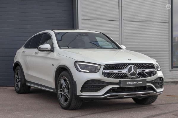 Mercedes-Benz GLC 300 2020 in Kaunas on AUTOMOTO.COM.LV White Mercedes-Benz GLC 300 2020 in Kaunas, with an engine capacity of 1.99 L and mileage of 163 thousand km for 34999 €, photo 5 on AUTOMOTO.COM.LV