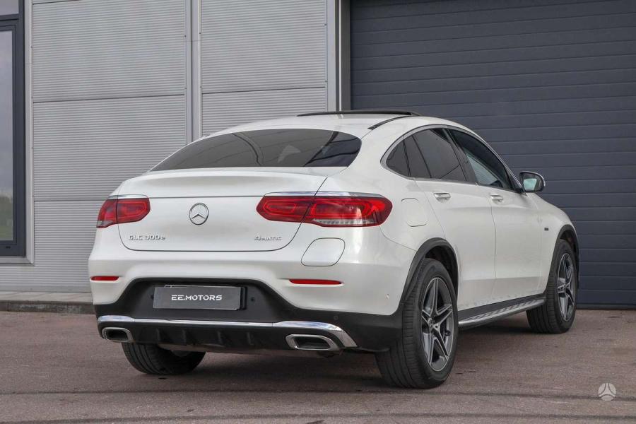 Balts Mercedes-Benz GLC 300 2020 Kauņa, ar dzinēja tilpumu 1.99 L un nobraukumu 163 tūkst. km par 34999 €, foto 12 vietnē AUTOMOTO.COM.LV