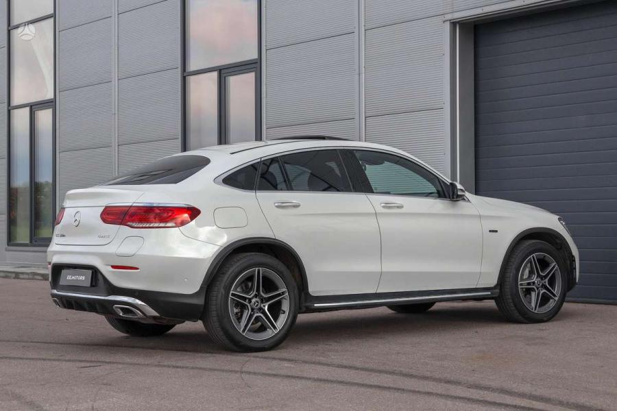 Balts Mercedes-Benz GLC 300 2020 Kauņa, ar dzinēja tilpumu 1.99 L un nobraukumu 163 tūkst. km par 34999 €, foto 13 vietnē AUTOMOTO.COM.LV