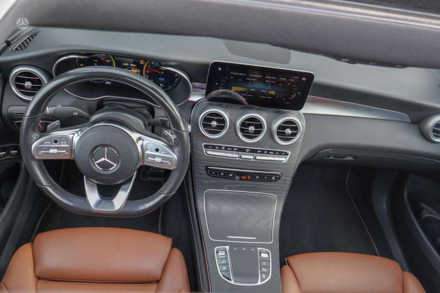 Balts Mercedes-Benz GLC 300 2020 Kauņa, ar dzinēja tilpumu 1.99 L un nobraukumu 163 tūkst. km par 34999 €, foto 28 vietnē AUTOMOTO.COM.LV