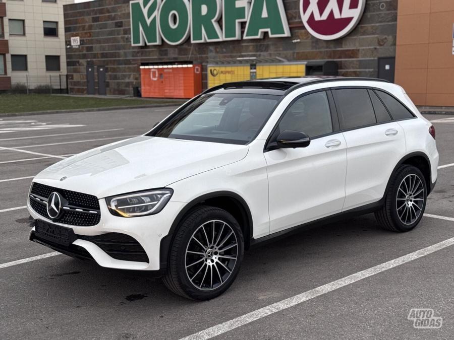 Balts Mercedes-Benz GLC 300 2021 Kauņa, ar dzinēja tilpumu 2.00 L un nobraukumu 105 tūkst. km par 28999 €, foto 8 vietnē AUTOMOTO.COM.LV
