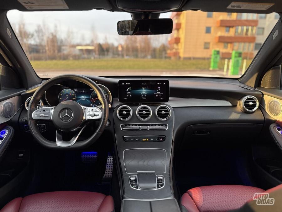 Balts Mercedes-Benz GLC 300 2021 Kauņa, ar dzinēja tilpumu 2.00 L un nobraukumu 105 tūkst. km par 28999 €, foto 16 vietnē AUTOMOTO.COM.LV
