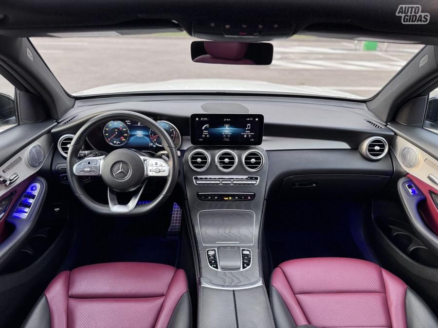 Balts Mercedes-Benz GLC 300 2021 Kauņa, ar dzinēja tilpumu 2.00 L un nobraukumu 105 tūkst. km par 28999 €, foto 17 vietnē AUTOMOTO.COM.LV