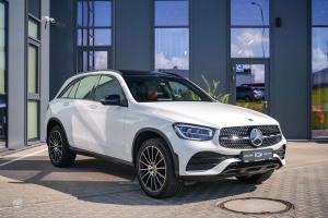 Balts Mercedes-Benz GLC 300 2021 Kauņa, ar dzinēja tilpumu 2.00 L un nobraukumu 106 tūkst. km par 29950 €, foto  vietnē AUTOMOTO.COM.LV